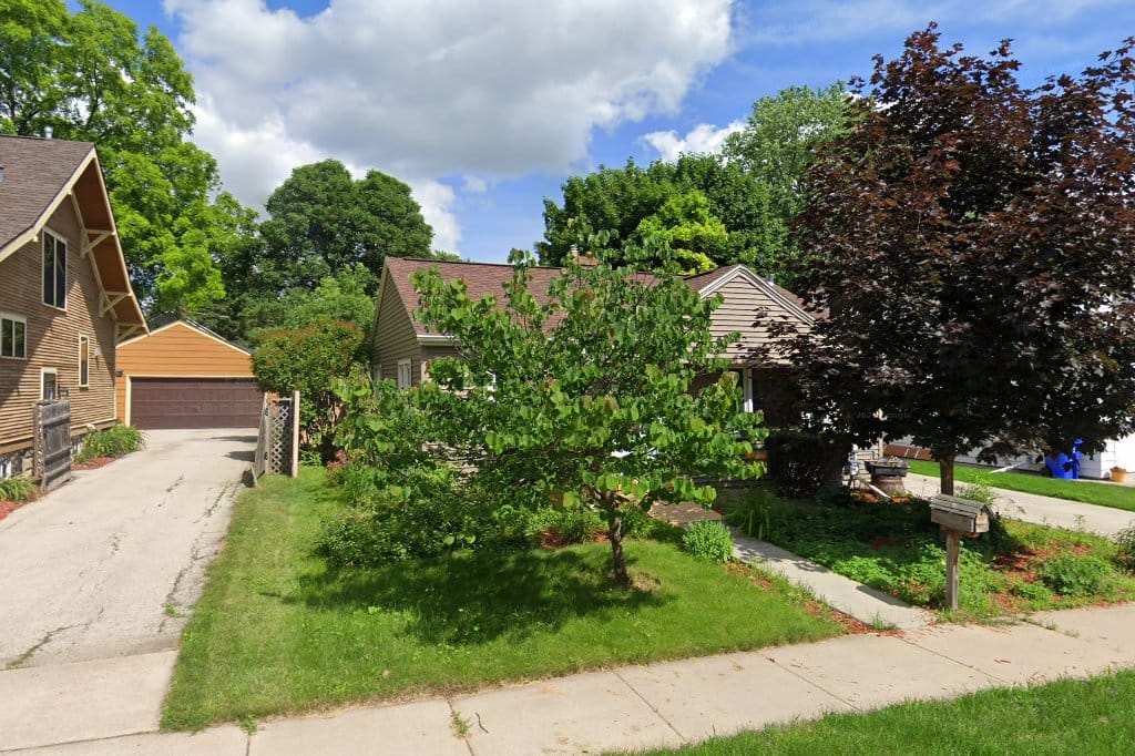 Fox Valley Humane Association in Appleton, WI - Find Paw Pal